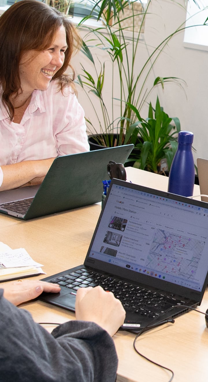 Virtual and Physical Expense Cards For Your Team | Apron